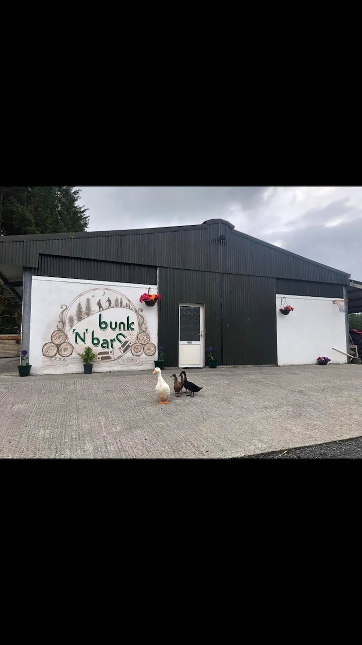 Bunk 'N' Barn (Min 10 People) - Irlanda