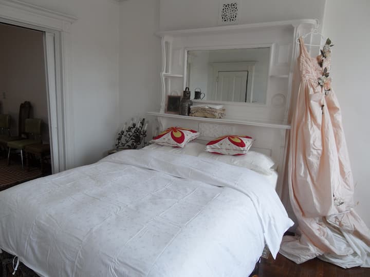 Maison De Sirènes 2, Bohemian, Ecclectic Apartment - New York