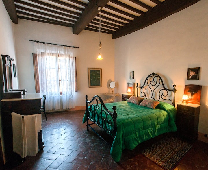 Triple Room San Gimignano With View - San Gimignano