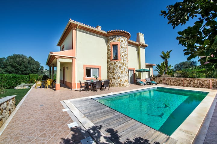 Katja, 4 Bed Villa @ Boavista Golf And Spa Resort - 盧什