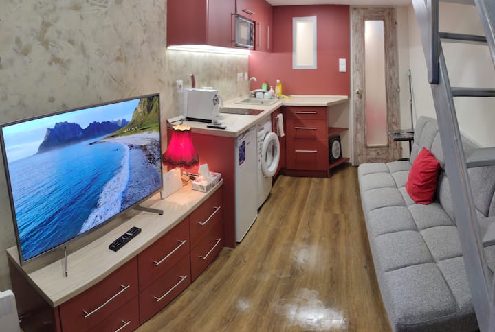 Stúdió Bonbone. Small Duplex Place In The City. - Budapest