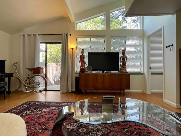Loft Bedroom And Garden Suite - Sunnyvale, CA