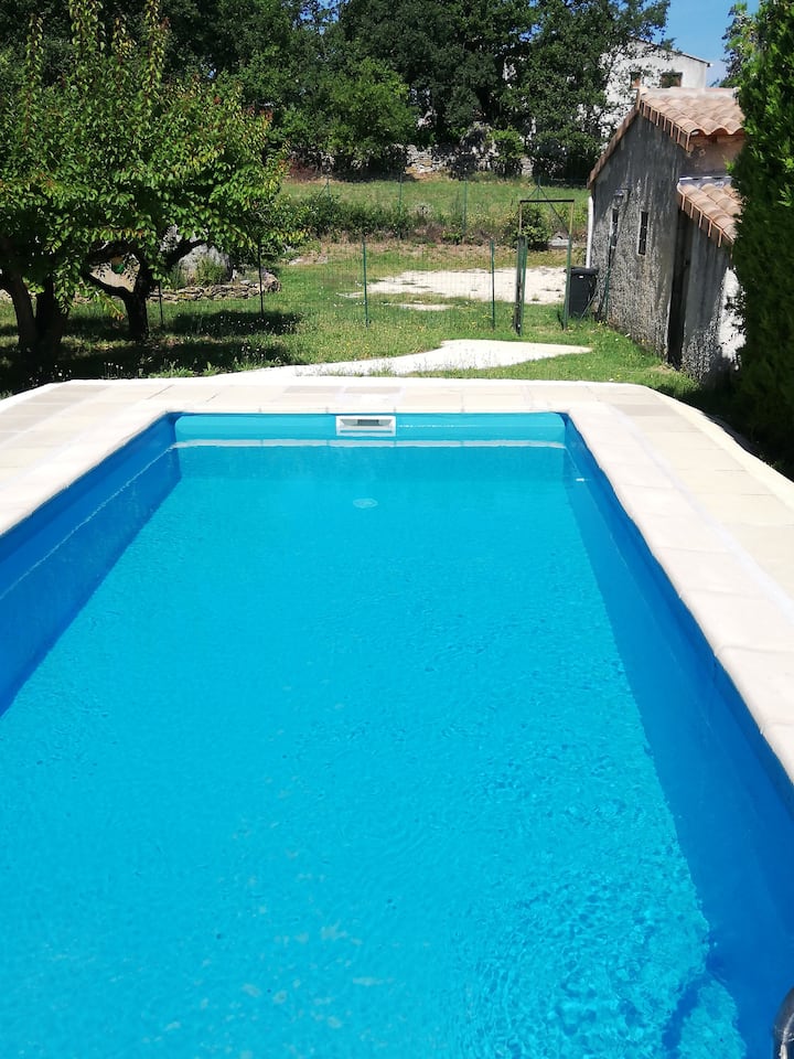 Villa De Campagne Piscine Vue Ventoux
3km Ardèche - Pont-Saint-Esprit