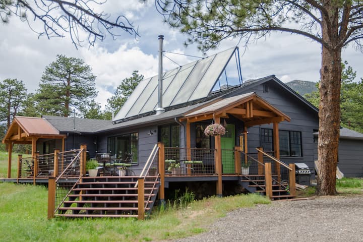 Diamond Retreat-mtn Views, Modern Home, Wildlife - Estes Park, CO