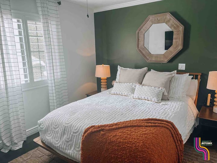 Groovy Bitches Getaway—litchfield Park Guest Suite - Avondale, AZ