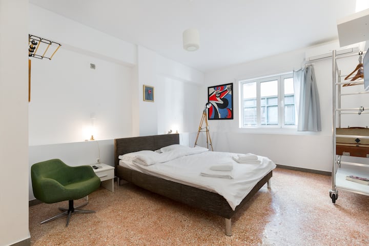 Artistic Rooms Near Acropolis, With Prvt. Baths - Athens