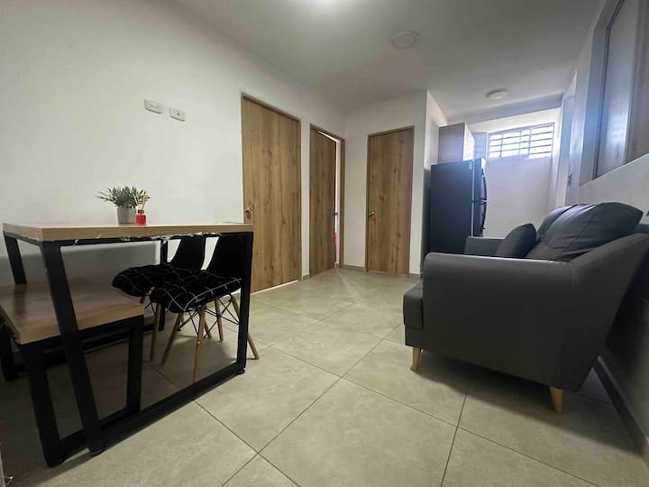 Apto Vip3 -Encartador Con Excelente Ubicación - Cúcuta