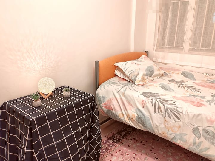 Centrally Located Cozy Apartment In Hong Kong - Shenzhen