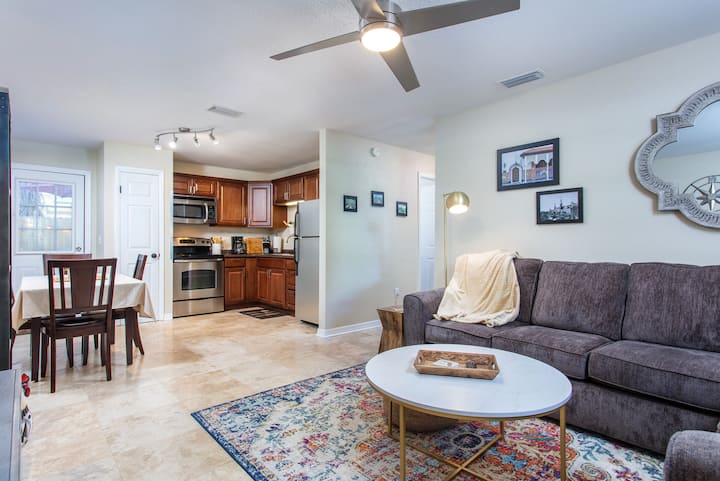 Height's Haven - 2 Bedrooms & Office - Tampa