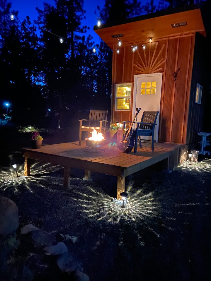 Sunshine Cottage/tiny Home Private Outdoor Shower - Goldendale, WA