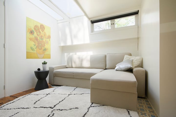 Cosy Studio On The Houseboat Canal View - Amsterdam