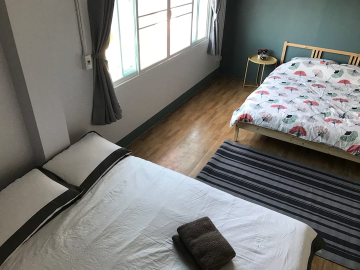 Family Room, Ensuite, Town Center, Walk To All#1 - Chiang Rai