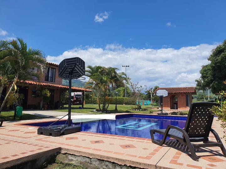 Descanso Y Naturaleza - Pereira, Colombia
