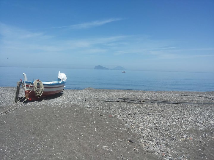 Lipari/canneto A 20 Mt Dal Mare - Lipari