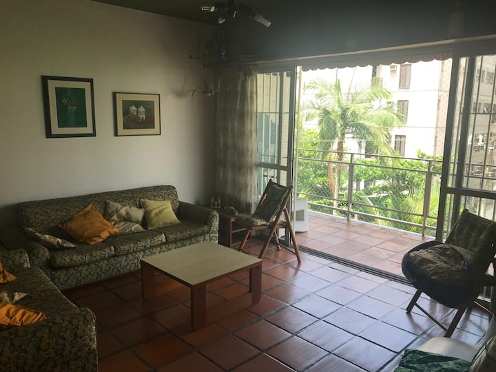 Apartamento Espaçoso No Coração Da Enseada. - Guarujá