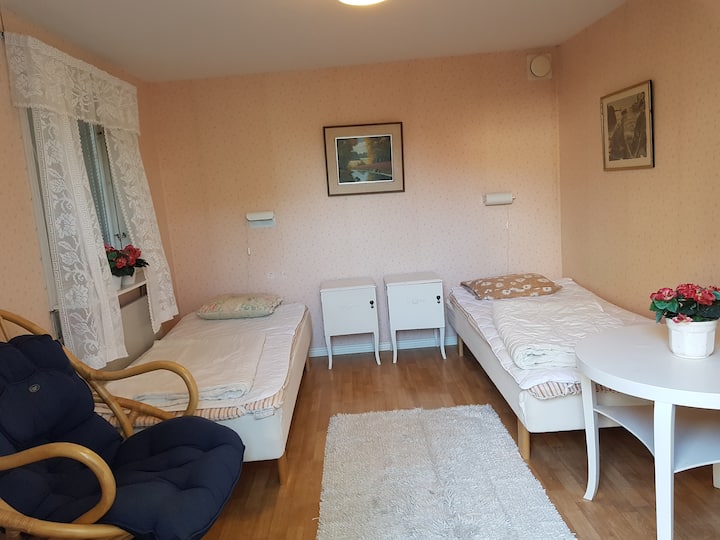 Trevlig Liten Stuga Centralt I Båstad O Nära Hav - Båstad