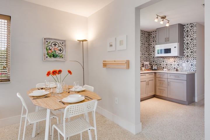 Mimo61-1 | Spacious 2bd + Free Parking - Miami