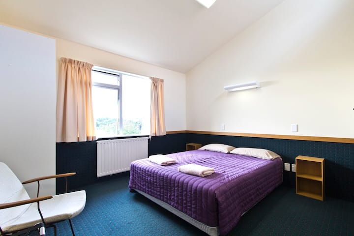 Queen Room With Private Bathroom - Whanganui