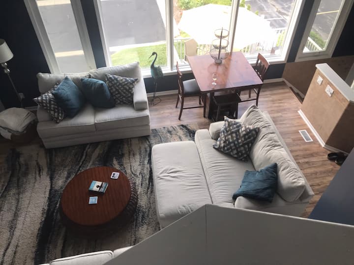 Waterfront Home;heated Pool & Spa: Walk To Public Beach; Food, Bars, Live Music! - Port Clinton, OH