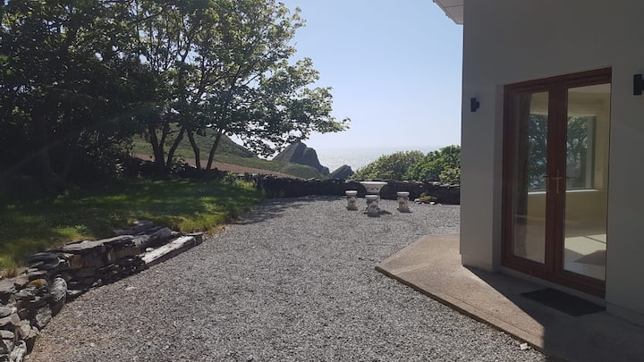 Peaceful Hideaway With Ocean Views - Kinsale