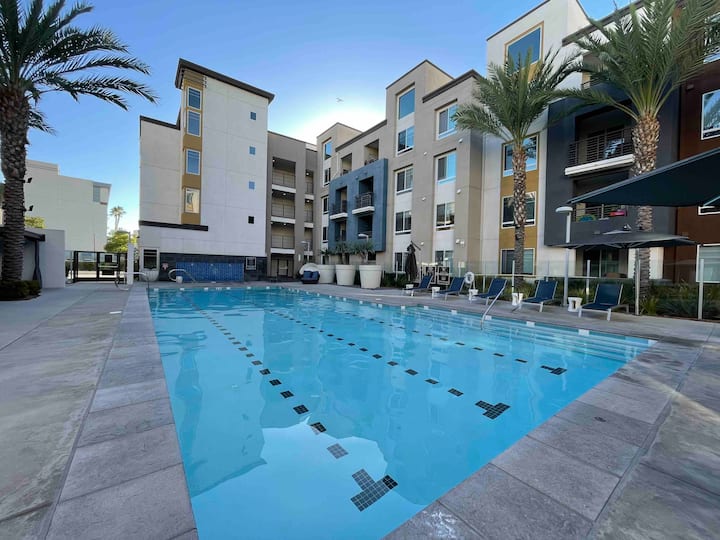 Whole Apt  King Bed 1b1b 2sink /Disney & Beach - Irvine, CA