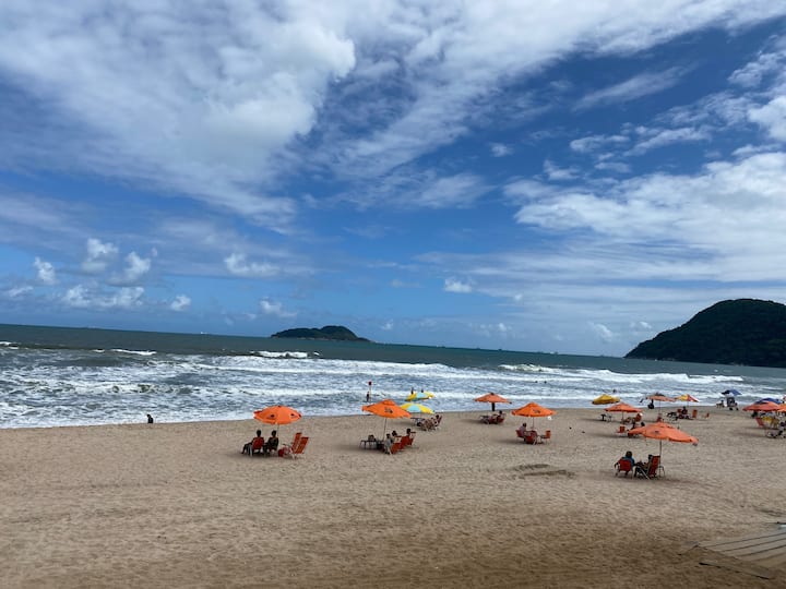 Apartamento Exclusivo Em Frente à Praia Do Tombo - Santos
