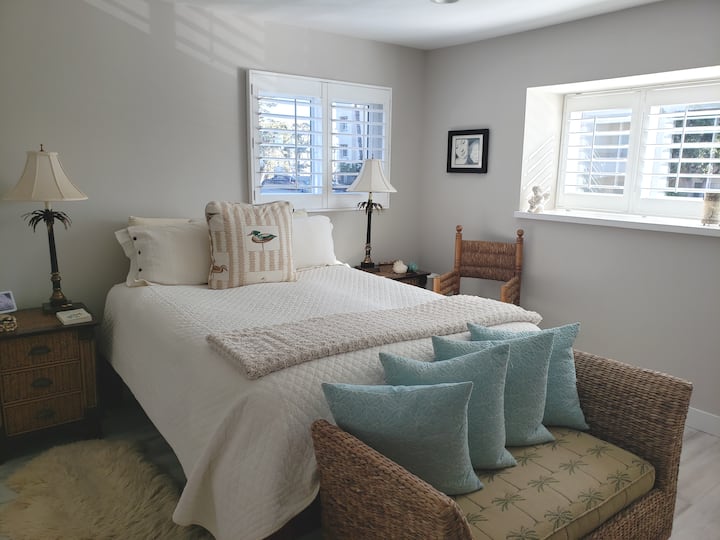 Beautiful Solana Beach Condo, Walk To Racetrack - Solana Beach, CA