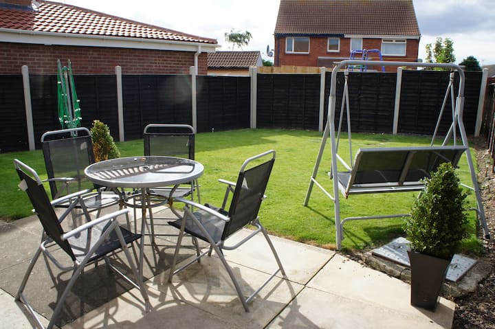 Willow Cottage Filey Holiday Home, Pet Friendly - Filey