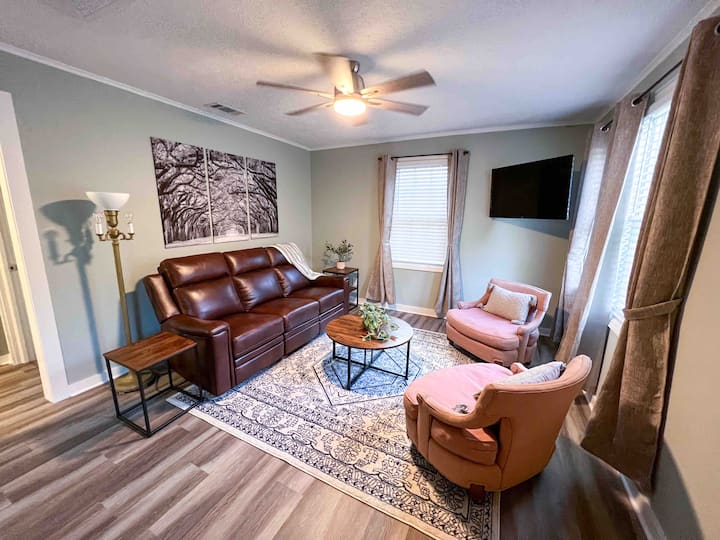 Centrally Located, 2 Br Home In Savannah - Savannah