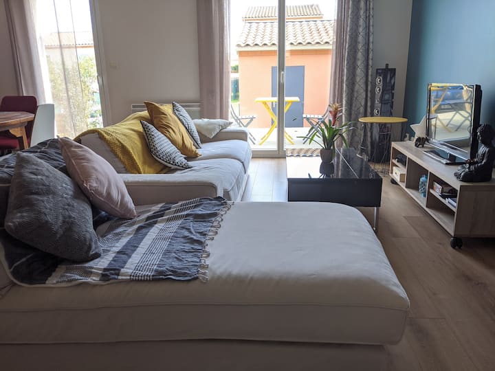 Maison Provençale Dans Un Quartier Résidentiel - Pernes-les-Fontaines