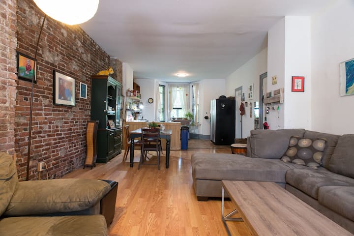 Loft Style 1 Mile From Downtown Boston Brownstone. - Hyde Park - Boston