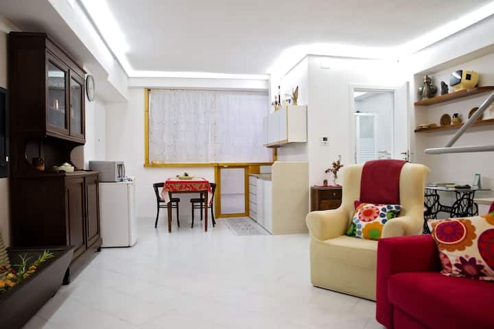Monolocale Confortevole Al Centro Città - Putignano