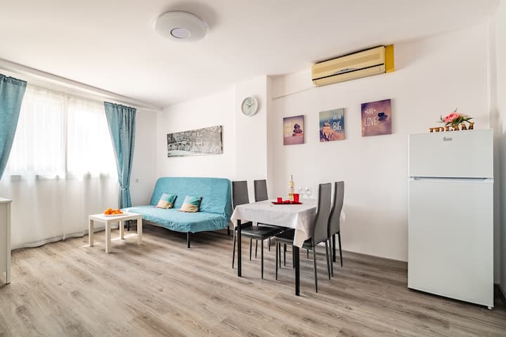 Dream House 1 New Wifi Aircondition - Badalona