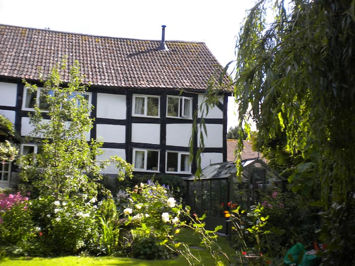Beautiful Quiet Cosy Cottage In Eardisley - Herefordshire