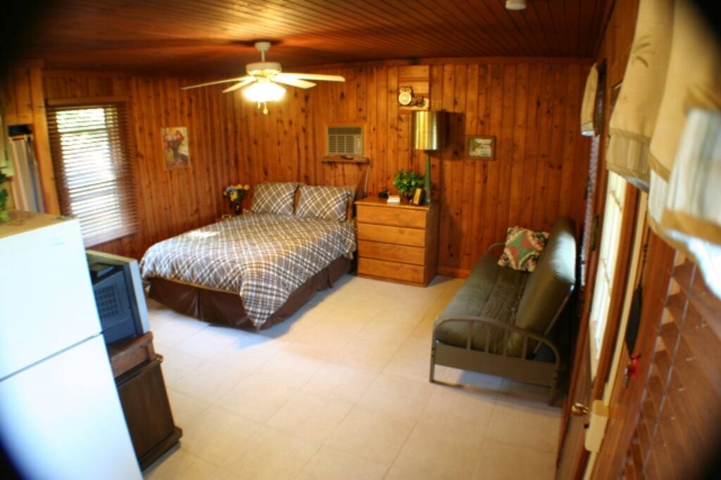 Lake View Cabin - Cabins for Rent in Mountain Home, Arkansas, United States