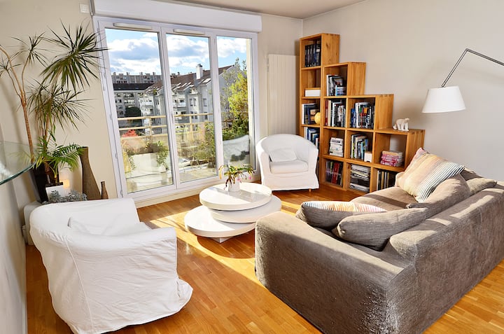 Appartement Avec Terrasse Gratte-ciel - Sathonay-Camp