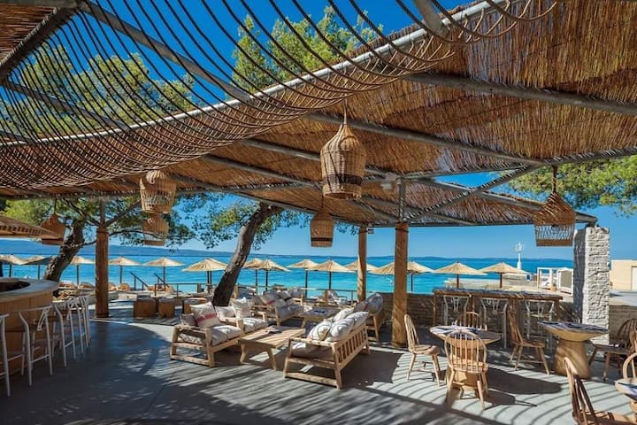 Cozy Apartment With Sea View - Podstrana