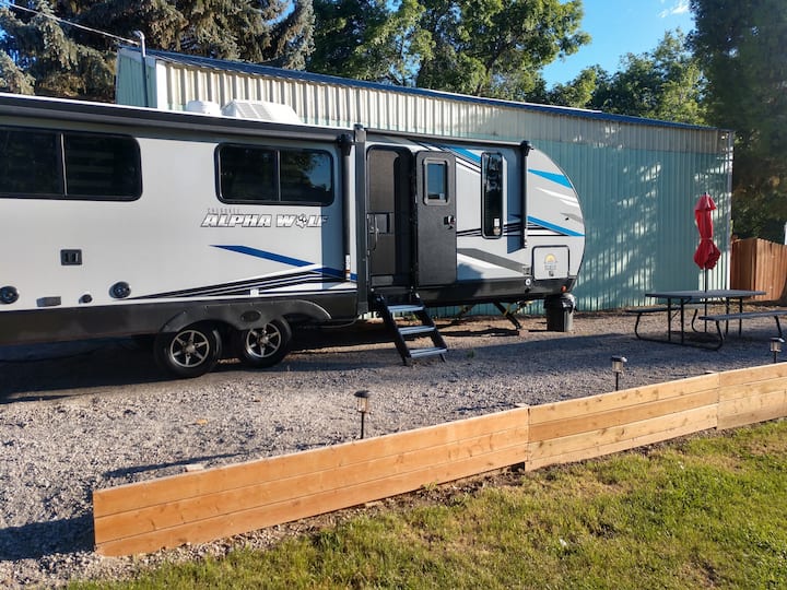 2022 Rv With Two Slide Outs - Klamath Falls, OR