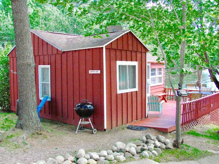 Waters Edge Cabin On Lake Minocqua - Minocqua, WI