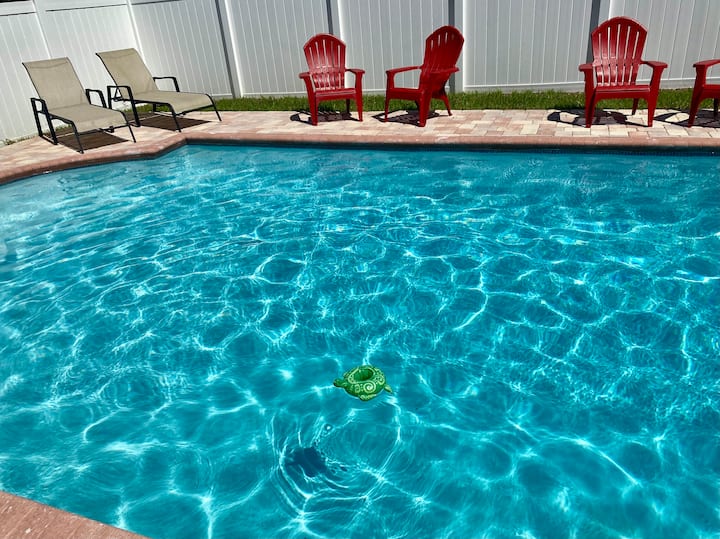 Vacation Home 3bd 2ba W/ Pool 5mins To Beach - Saint Petersburg, FL