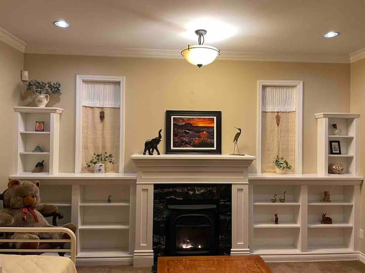 Adorable Suit With Fireplace Near Grousemountain - Zypern
