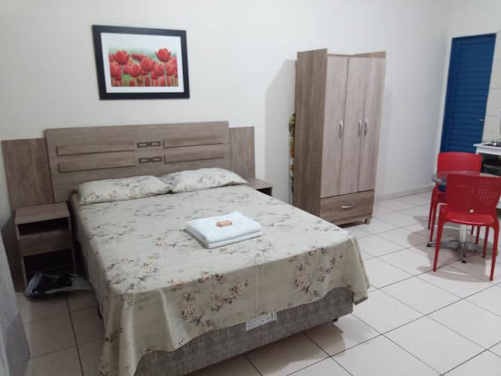 Cuiabá. Kitinete Bem Localizada 4 - Cuiabá