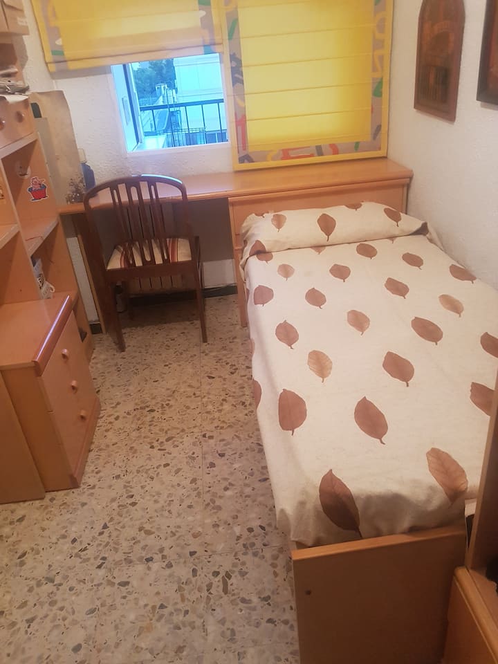 Habitaciones En Vía San Fernando - Zaragoza
