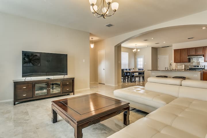 Beautiful Waterfront Townhouse Near At&t Stadium - Cedar Hill, TX