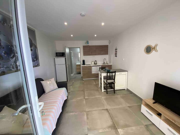 Studio Neuf " La Redonne " Presqu'île De Giens - Plage de Hyères