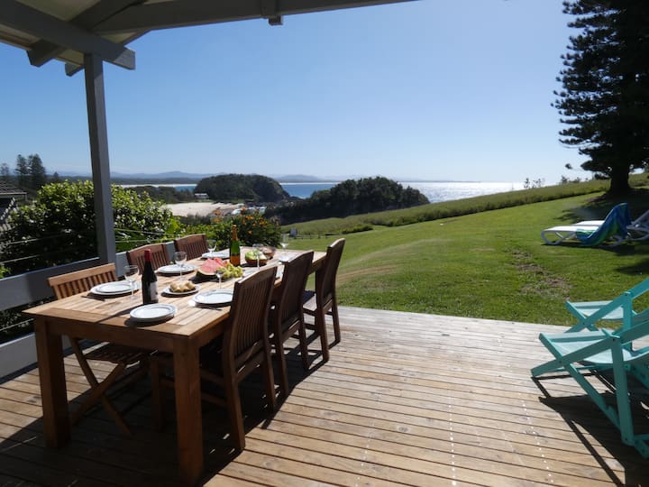 The View - Tranquil Waterfront Beach House - Scotts Head