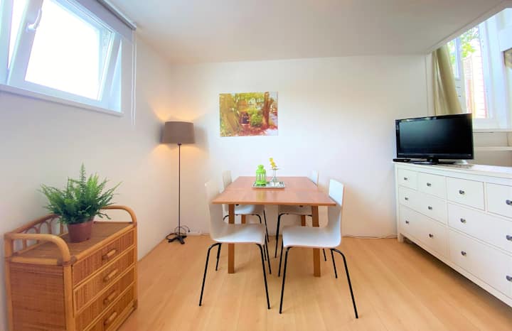 ★ Private Apt. @ Houseboat | Free Parking + Bikes★ - Ámsterdam