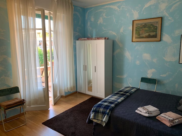 Colorful Comfortable Apartment Close To Metro A - Roma, Italia