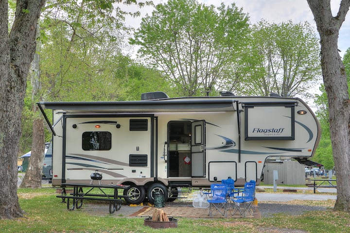 Rv Rental 113 @ Camp Riverslanding - Gatlinburg, TN