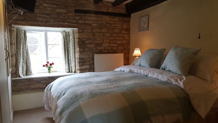 The Red Lion Inn, Little Compton Room 2 - Chipping Norton
